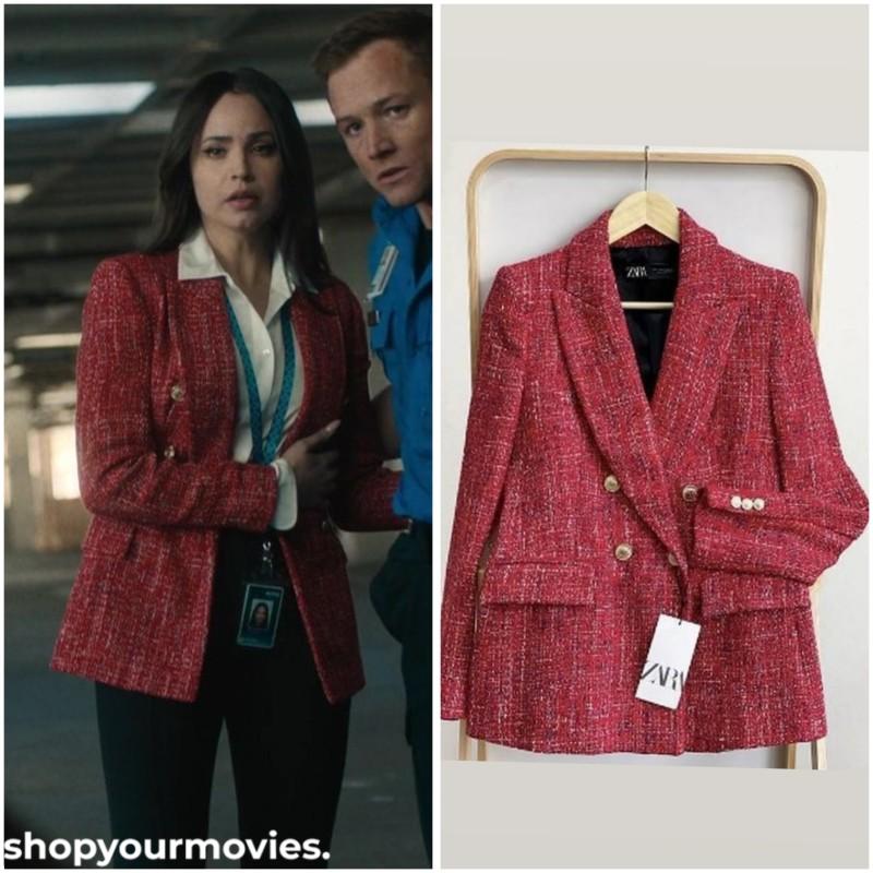 Carry-On: Nora´s Double-Breasted Tweed Blazer | Shopyourmovies